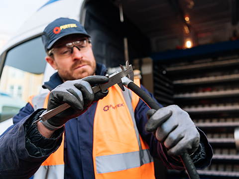 The evolution of hydraulics in automotive manufacturing